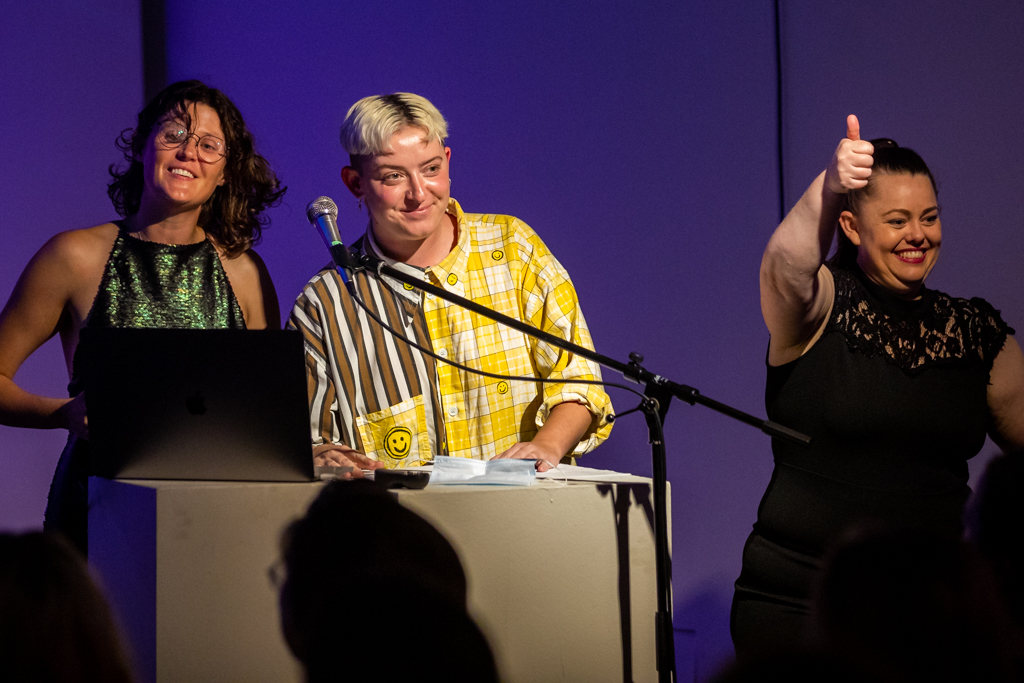 Queer PowerPoint – Unfunded Empathy